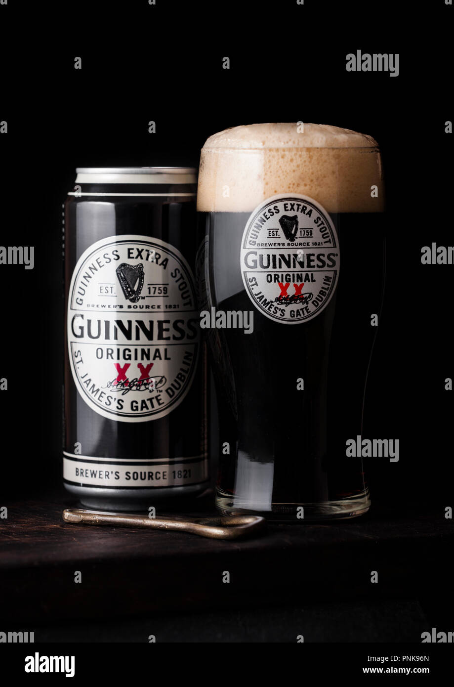 Tin guinness draught beer shot hi-res stock photography and images - Alamy