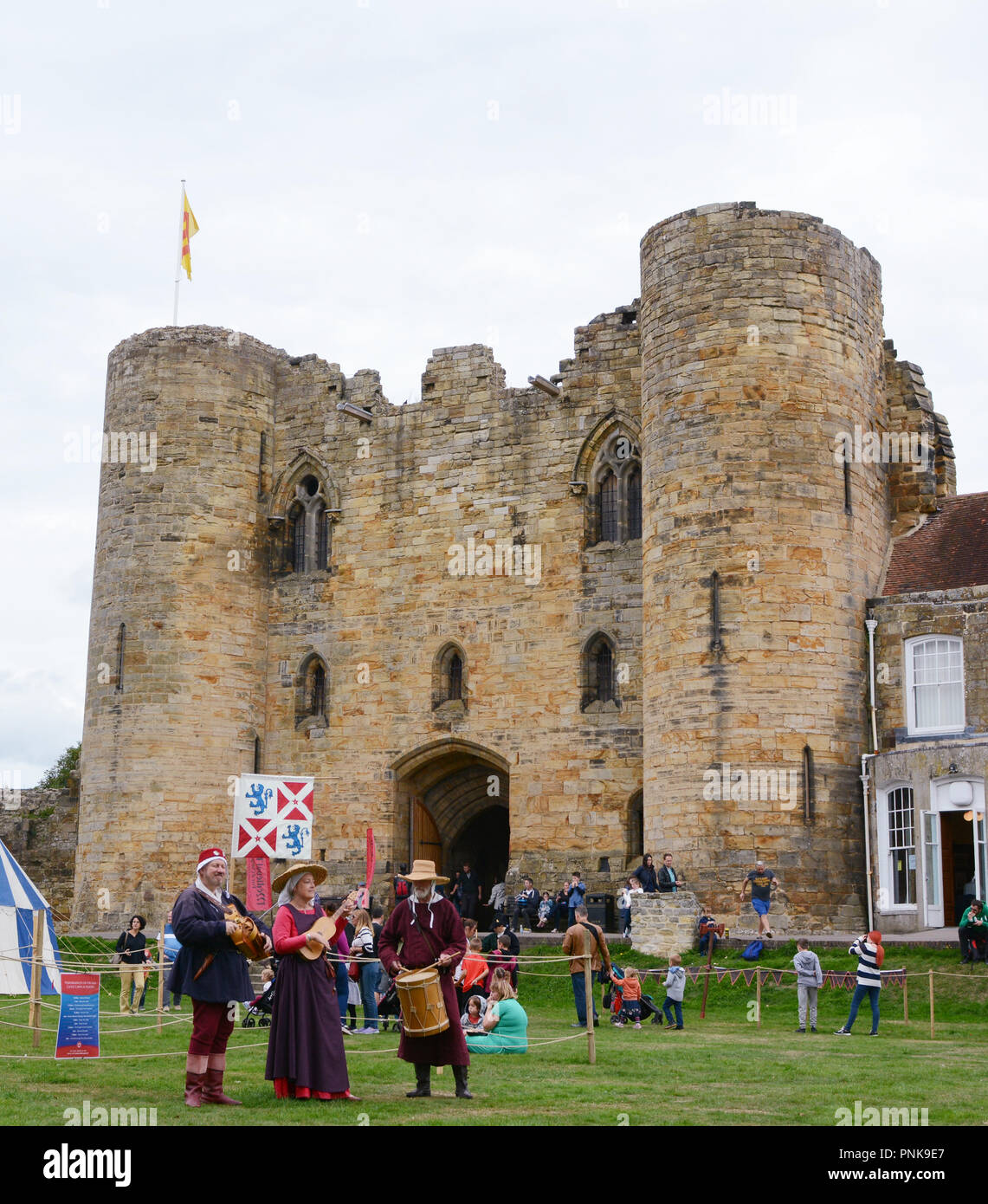 Medieval musical instruments hi-res stock photography and images - Alamy