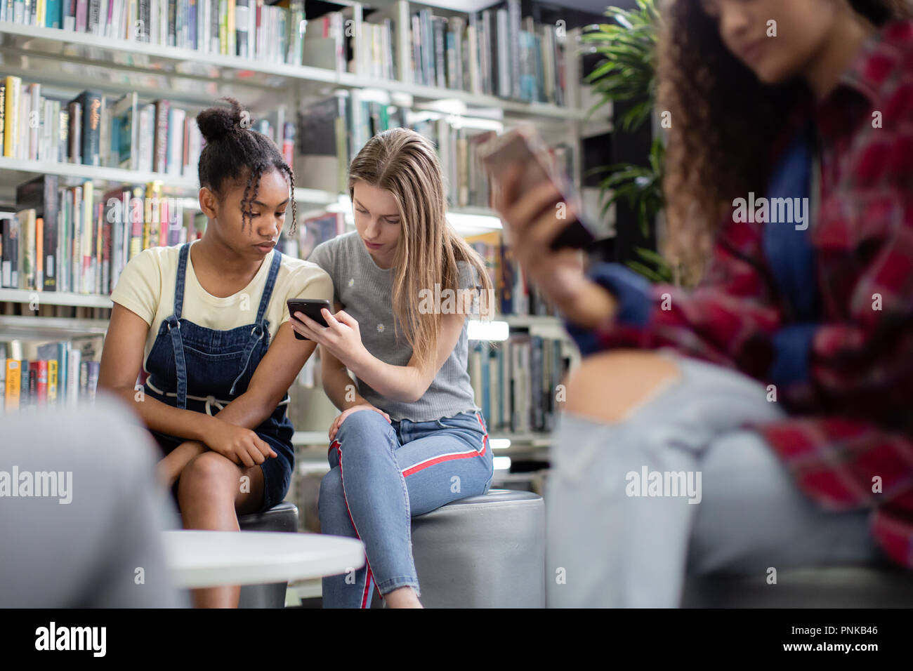 African american school girl library hi-res stock photography and ...