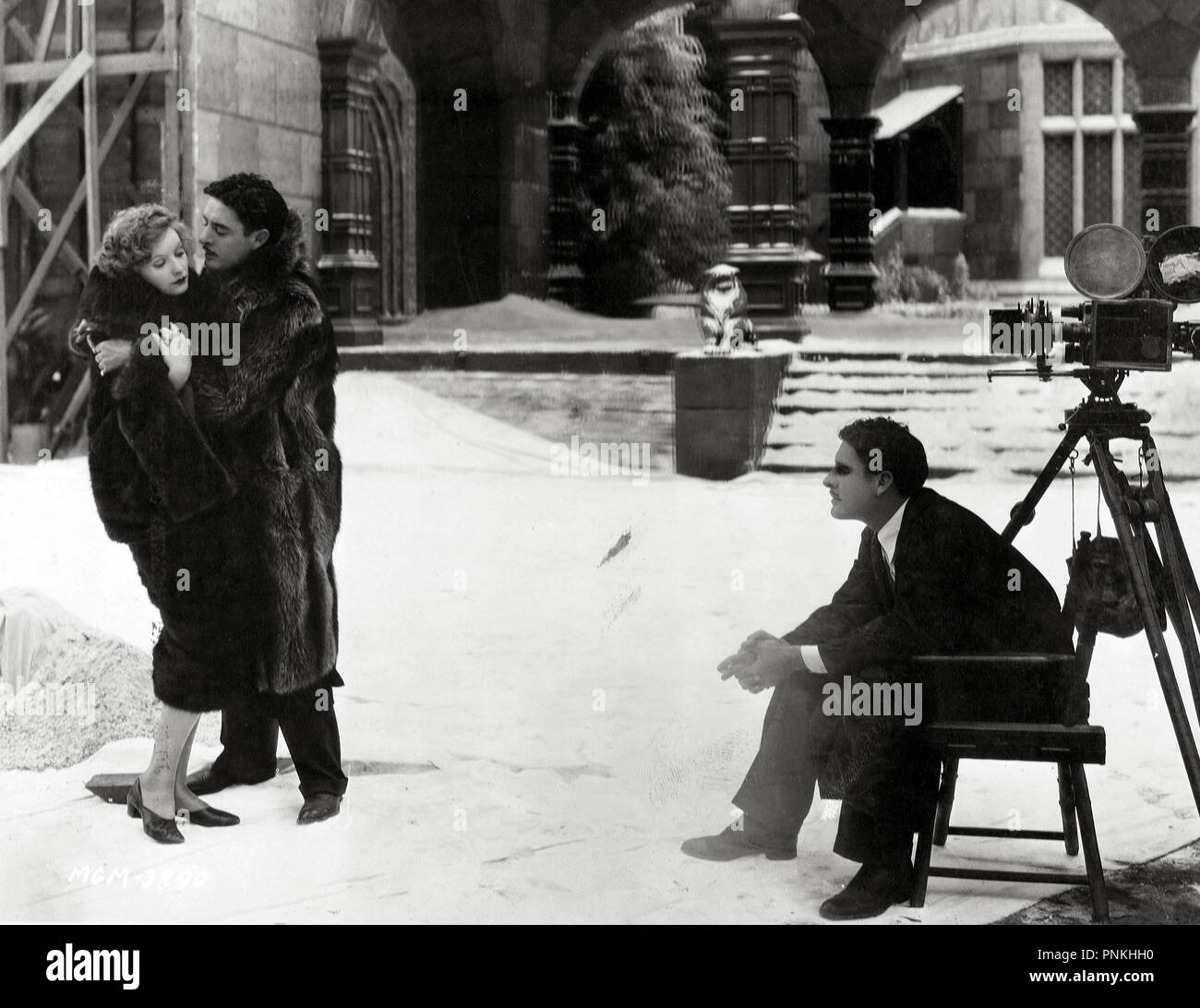 1920s movie camera hi-res stock photography and images - Alamy
