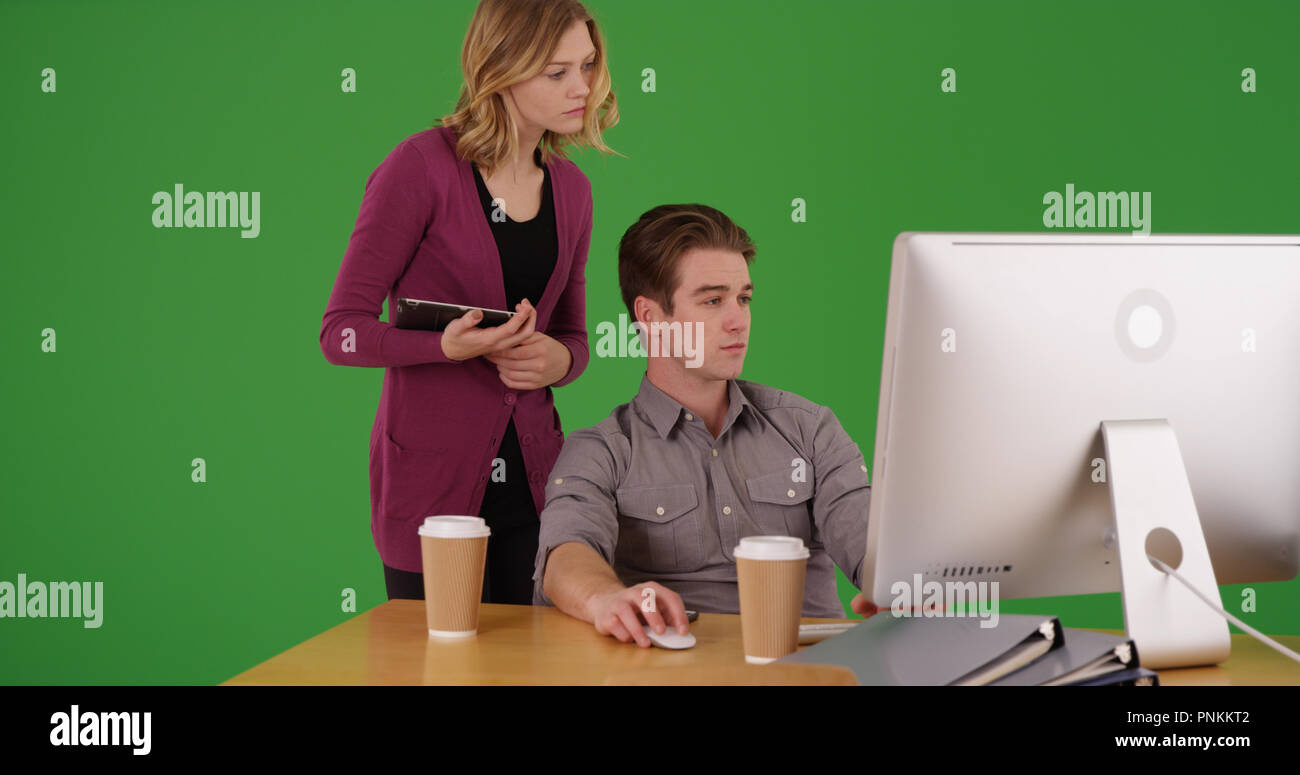 Man supervising employees work hi-res stock photography and images - Alamy