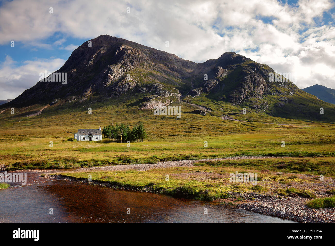 Scottish cottage country snow hi-res stock photography and images - Alamy