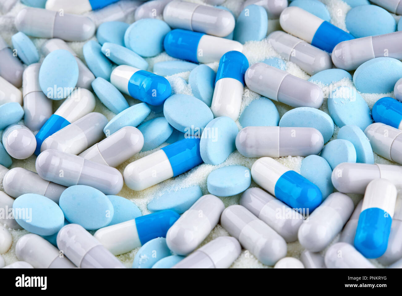 Various capsules tablets container hi-res stock photography and images ...