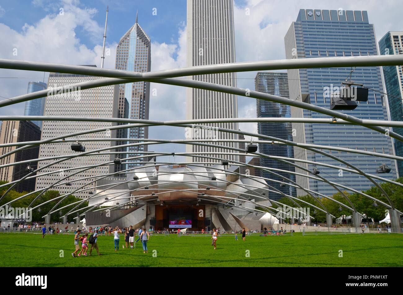 Millenium park in Chicago, IL, USA Stock Photo - Alamy
