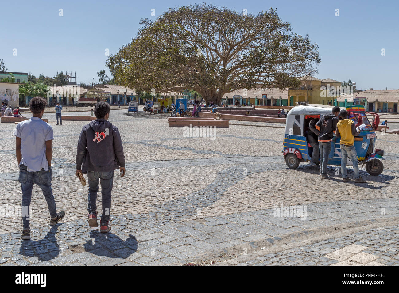 Plaza baja hi-res stock photography and images - Alamy