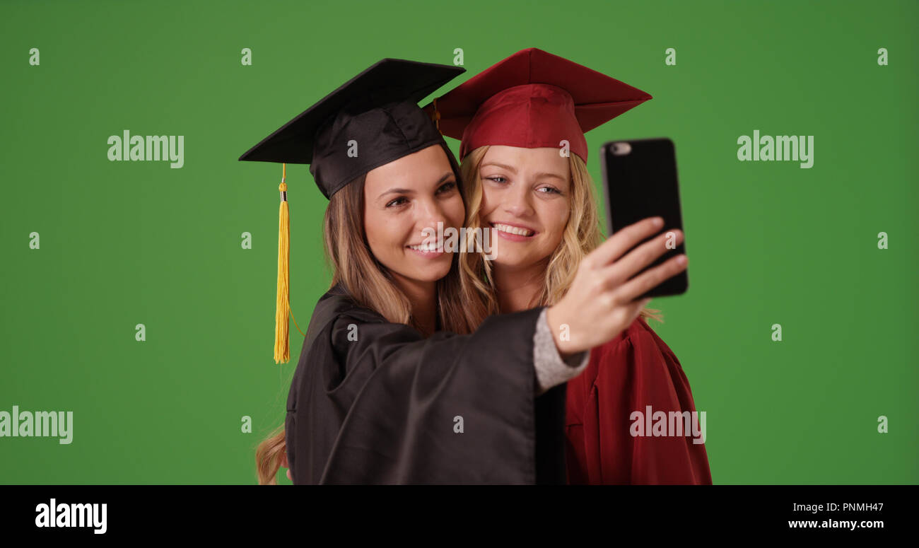 Two female graduates hi-res stock photography and images - Alamy
