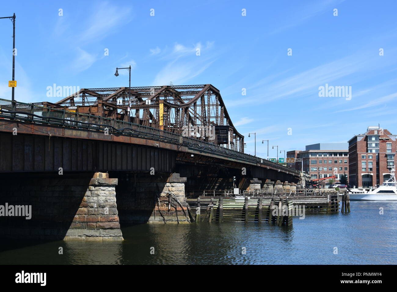 Massdot hi-res stock photography and images - Alamy