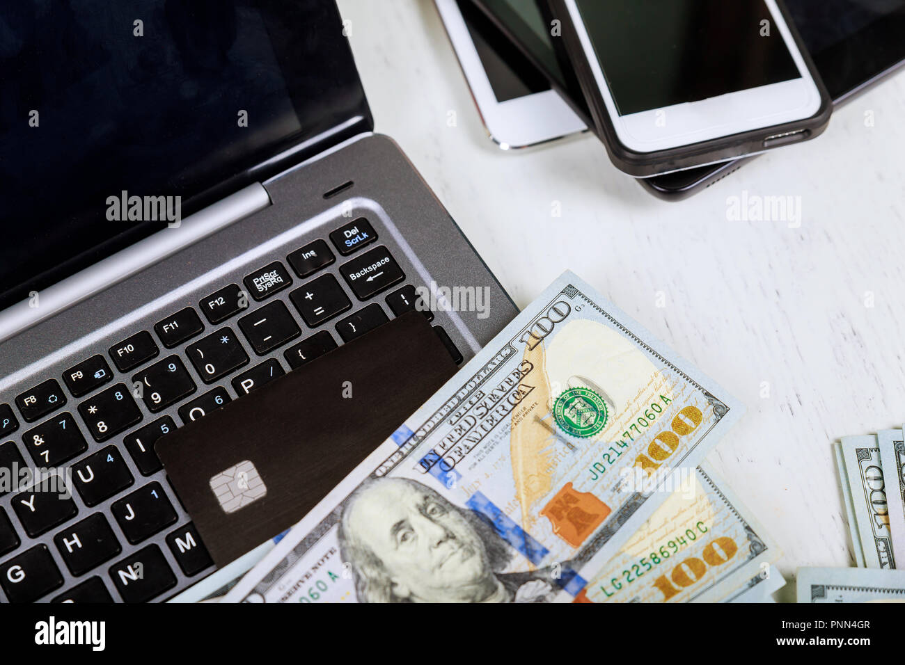 Credit card dollars computer hi-res stock photography and images - Alamy