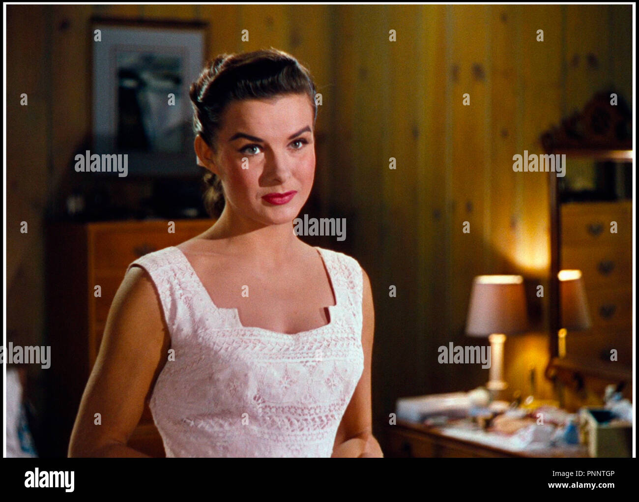 Jean Peters Niagara 1953 Stock Photos & Jean Peters Niagara 1953 Stock ...