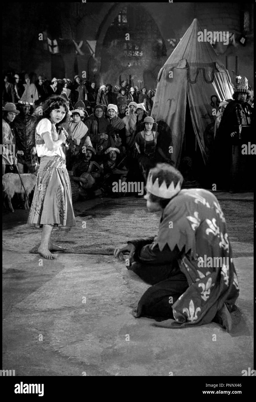 The Hunchback Of Notre Dame 1923 Stock Photos & The Hunchback Of Notre ...