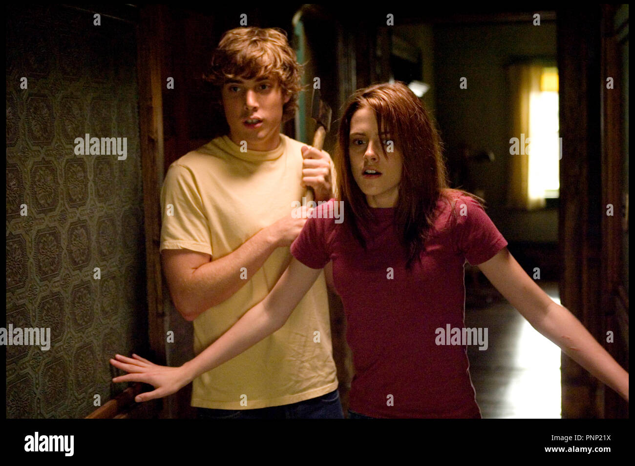 The Messengers 2007 Kristen Stewart Stock Photos & The Messengers 2007 ...