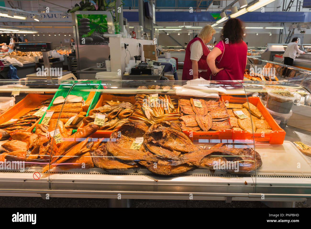 Smoked fish market hi-res stock photography and images - Alamy