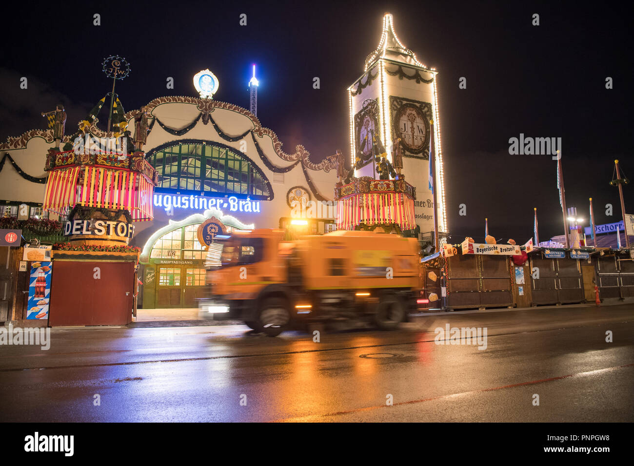 Empty fair grounds hi-res stock photography and images - Alamy