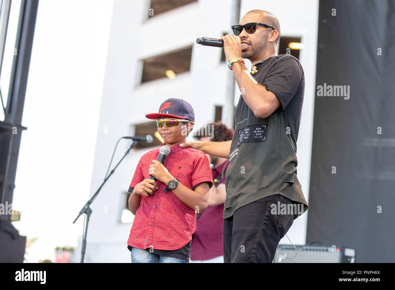 Las Vegas, Nevada, USA. 21st Sep, 2018. MIKE XAVIER (R) with his son ...