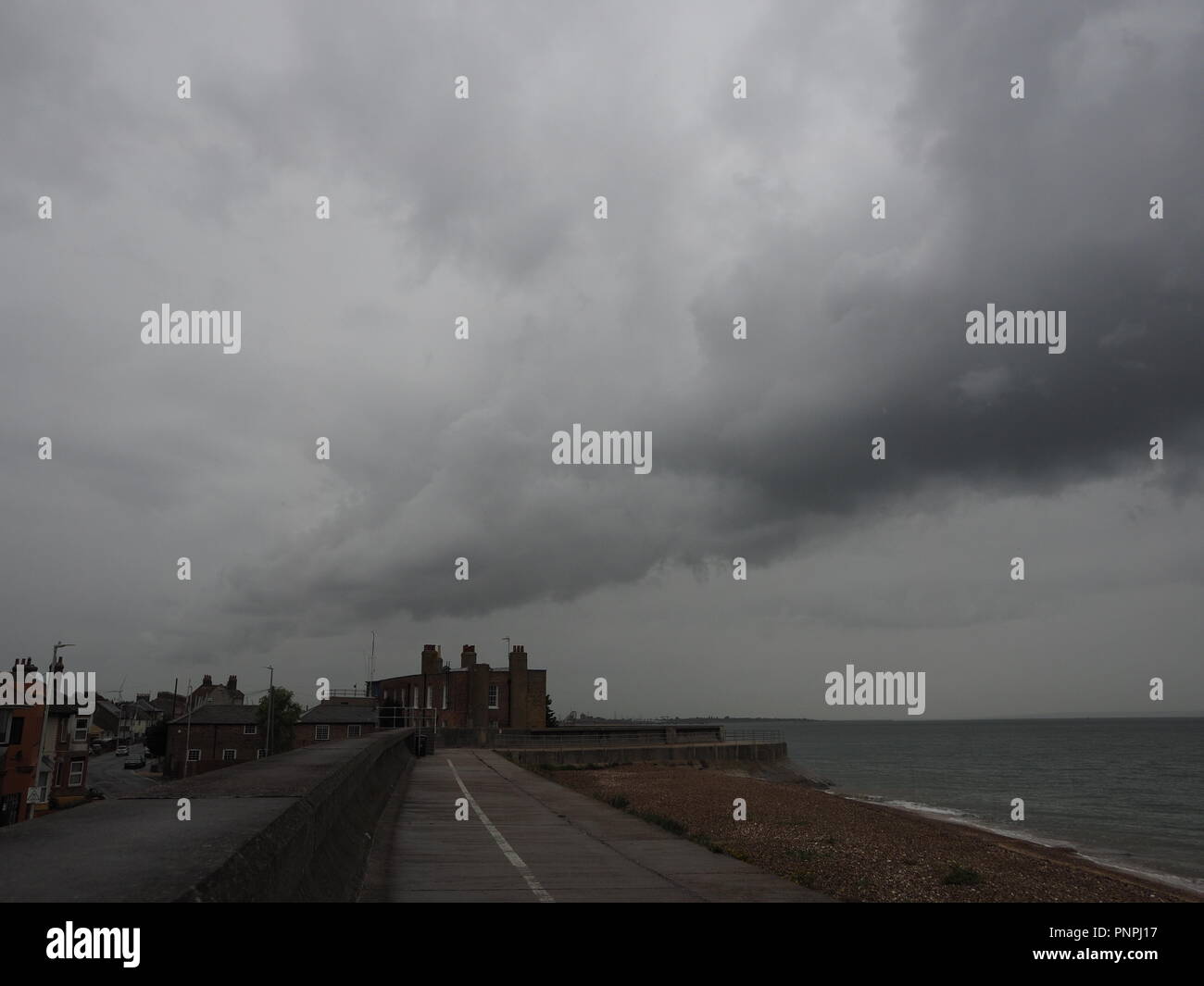 Sheerness, Kent, UK. 22nd Sep, 2018. UK Weather: a dull and rainy day ...