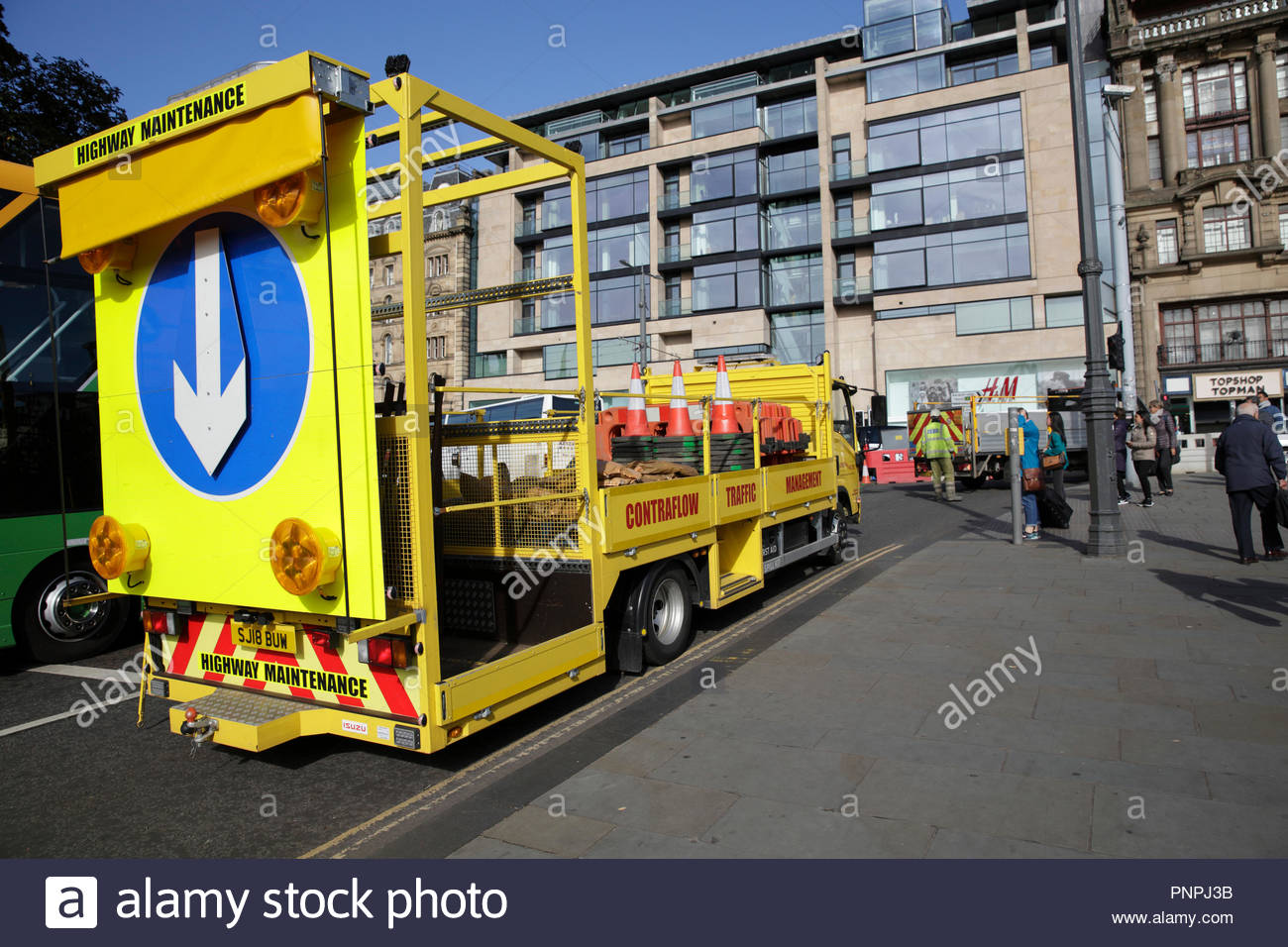 Contraflow system hi-res stock photography and images - Alamy