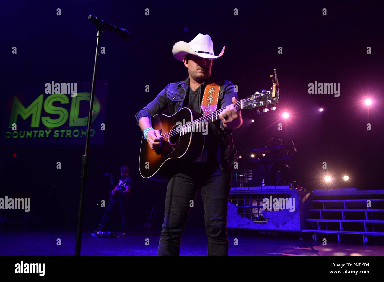 Justin moore concert hi-res stock photography and images - Alamy