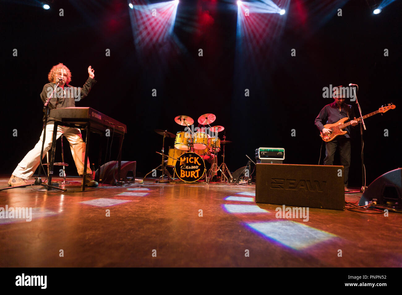 Chas Hodges, one half of musical legends Chas and Dave, suffered organ ...