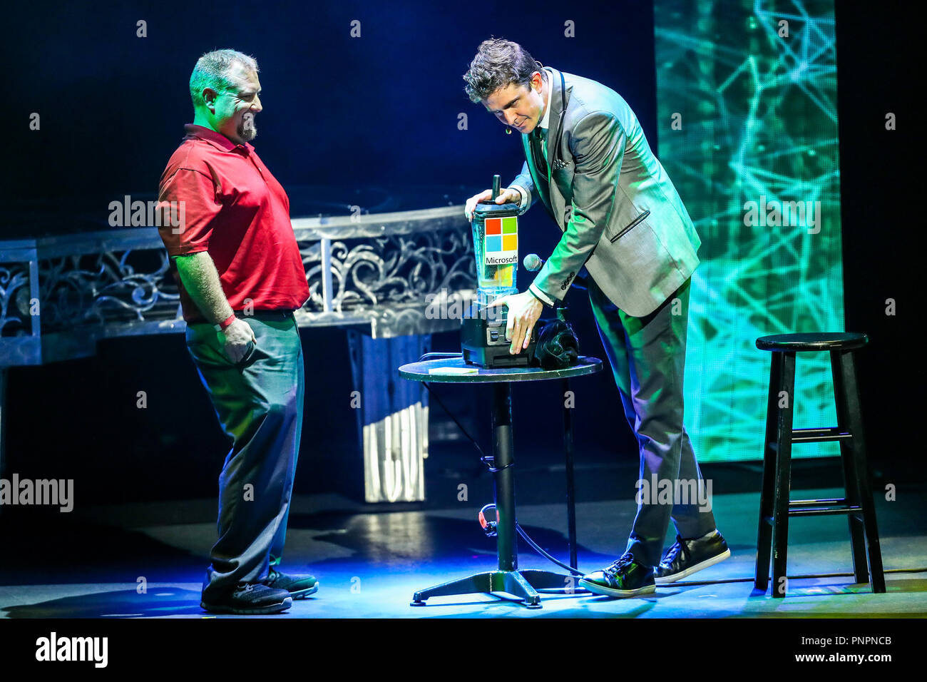 Stage illusions hi-res stock photography and images - Alamy