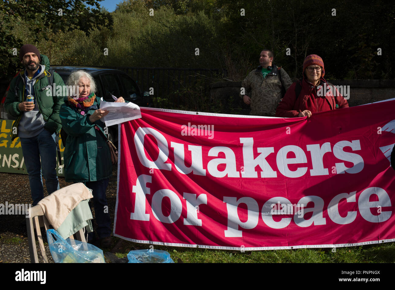 Quakers protesting weapons hi-res stock photography and images - Alamy