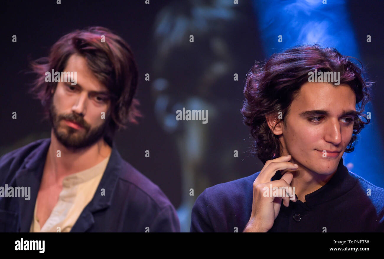 22 September 2018, Hamburg: Tamino (R), Belgian singer and composer, on ...