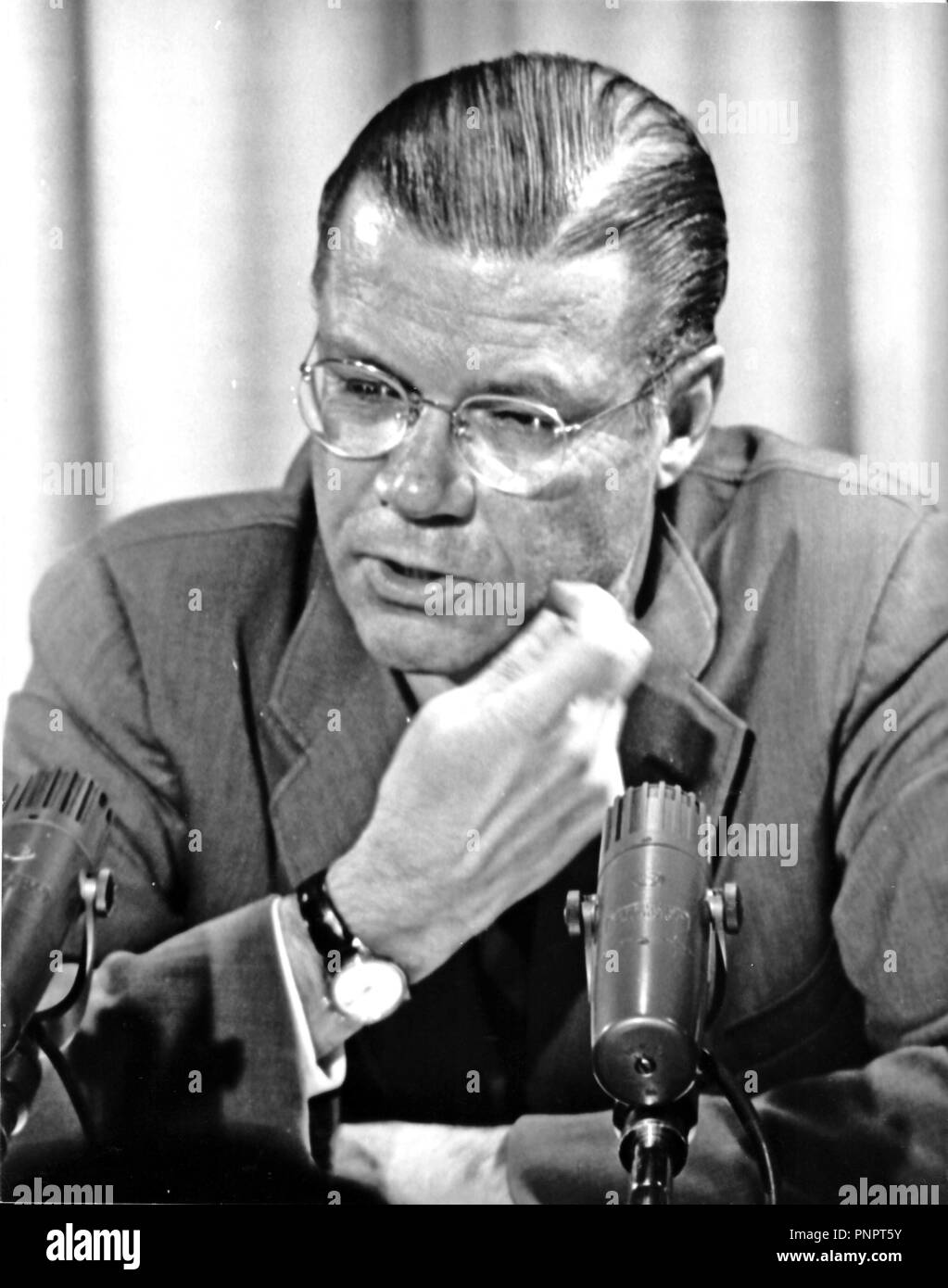 Robert mcnamara vietnam hi-res stock photography and images - Alamy