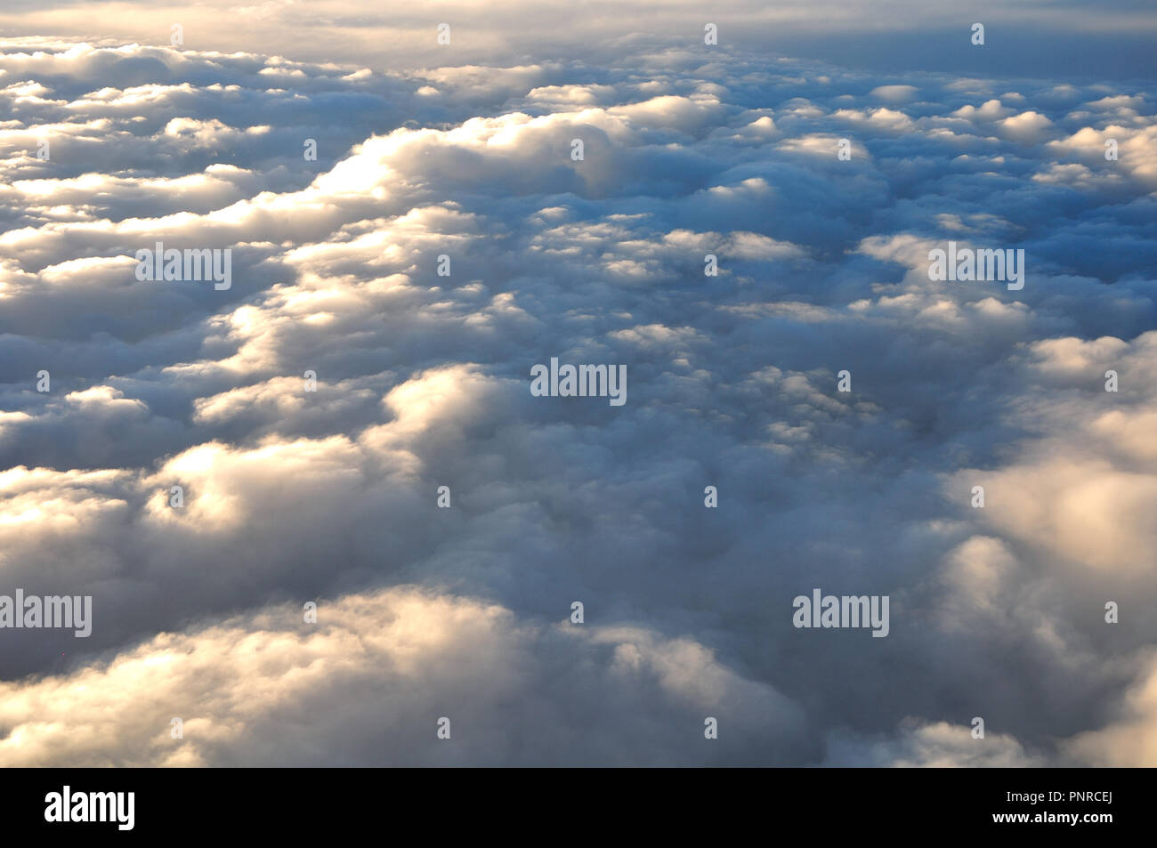 Altostratus stratus cloud hi-res stock photography and images - Alamy