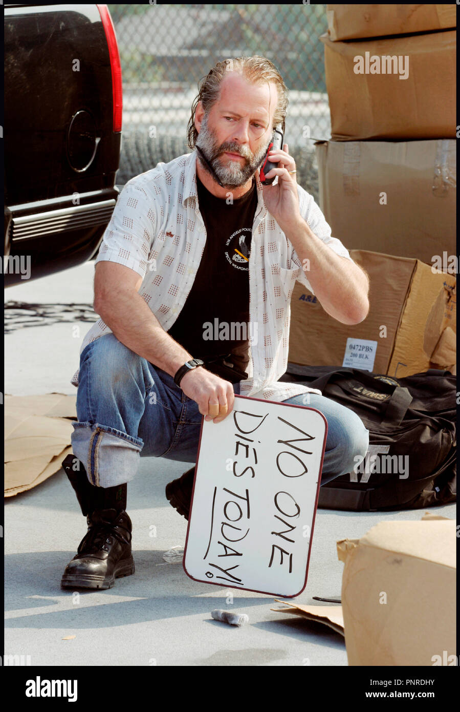 Bruce Willis Hostage 2005 Stock Photos & Bruce Willis Hostage 2005 Stock Images - Alamy