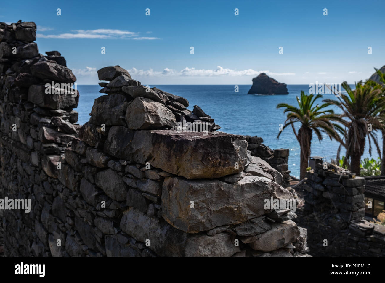 Old ruins beach hi-res stock photography and images - Alamy