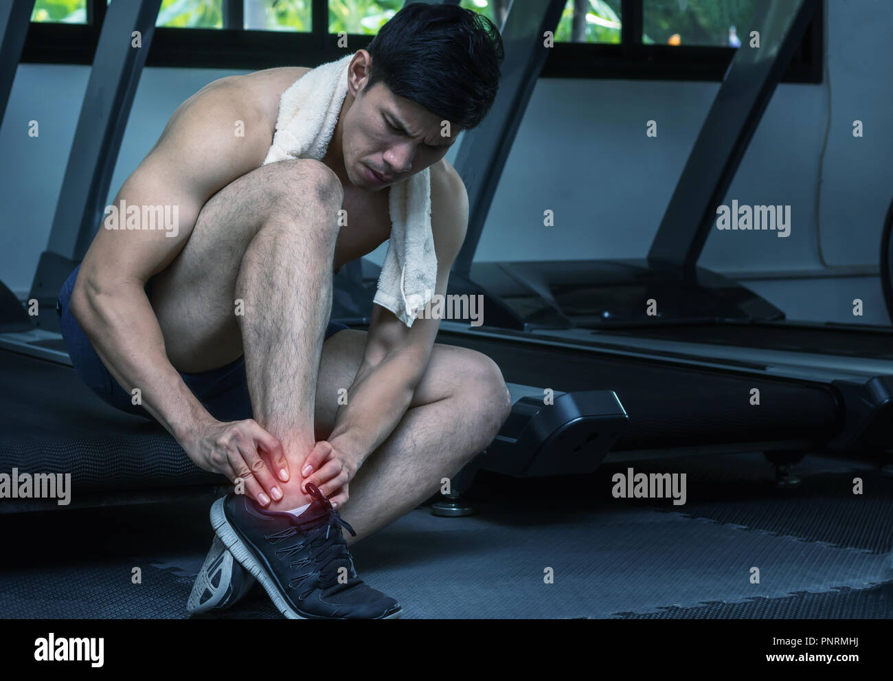 Athlete pain face hi-res stock photography and images - Alamy