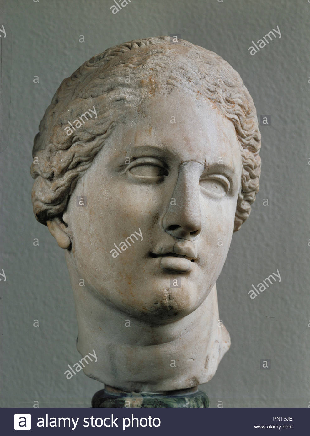 Praxiteles Aphrodite Stock Photos & Praxiteles Aphrodite Stock Images ...
