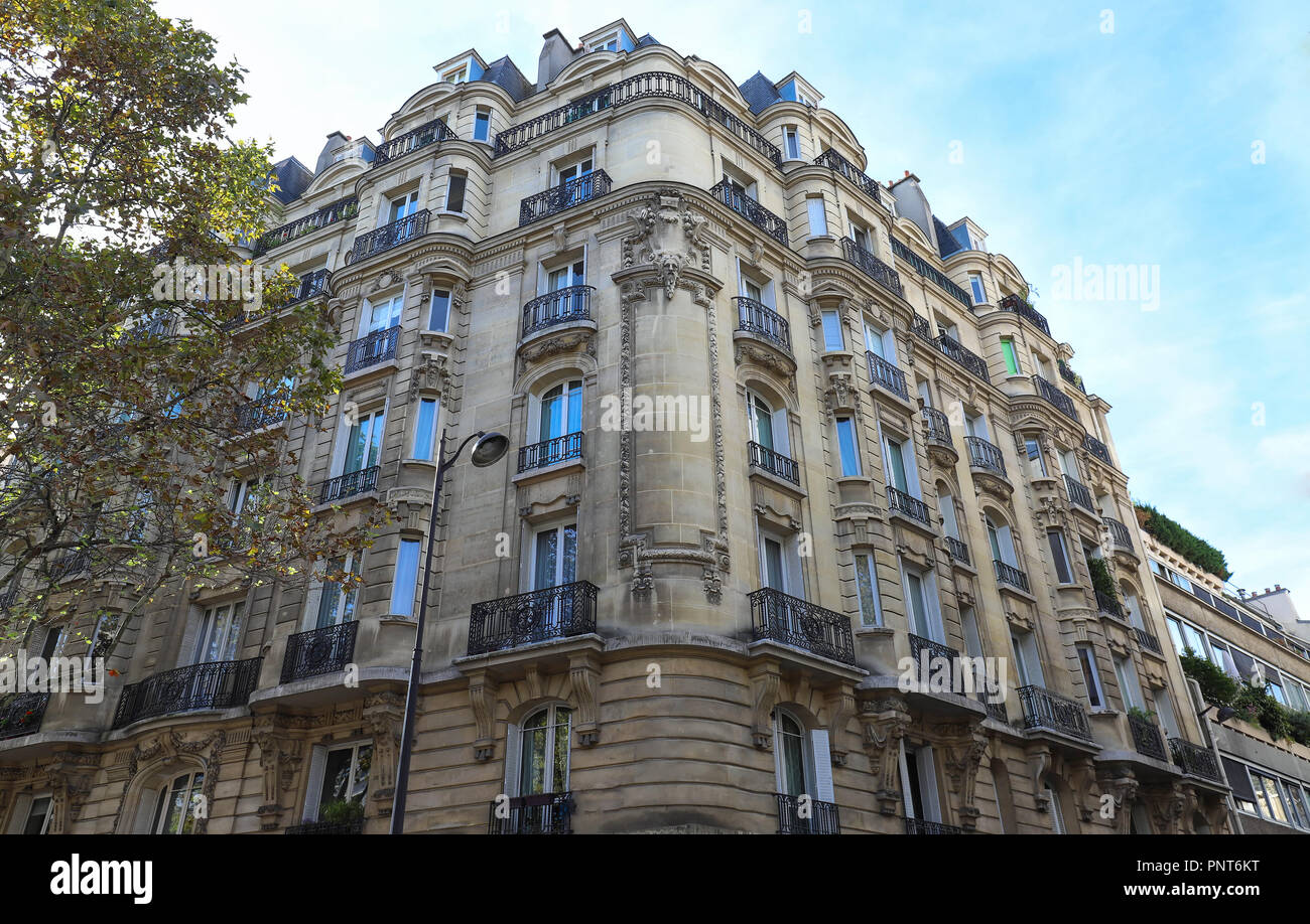 The traditional facade of Parisian building, France Stock Photo - Alamy