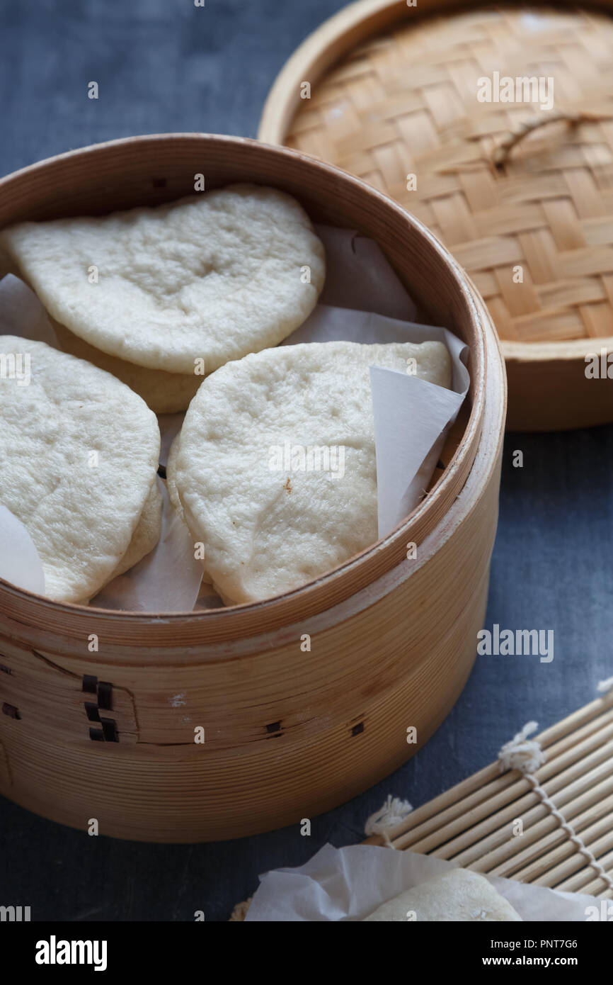 Taiwanese steamed buns hi-res stock photography and images - Alamy