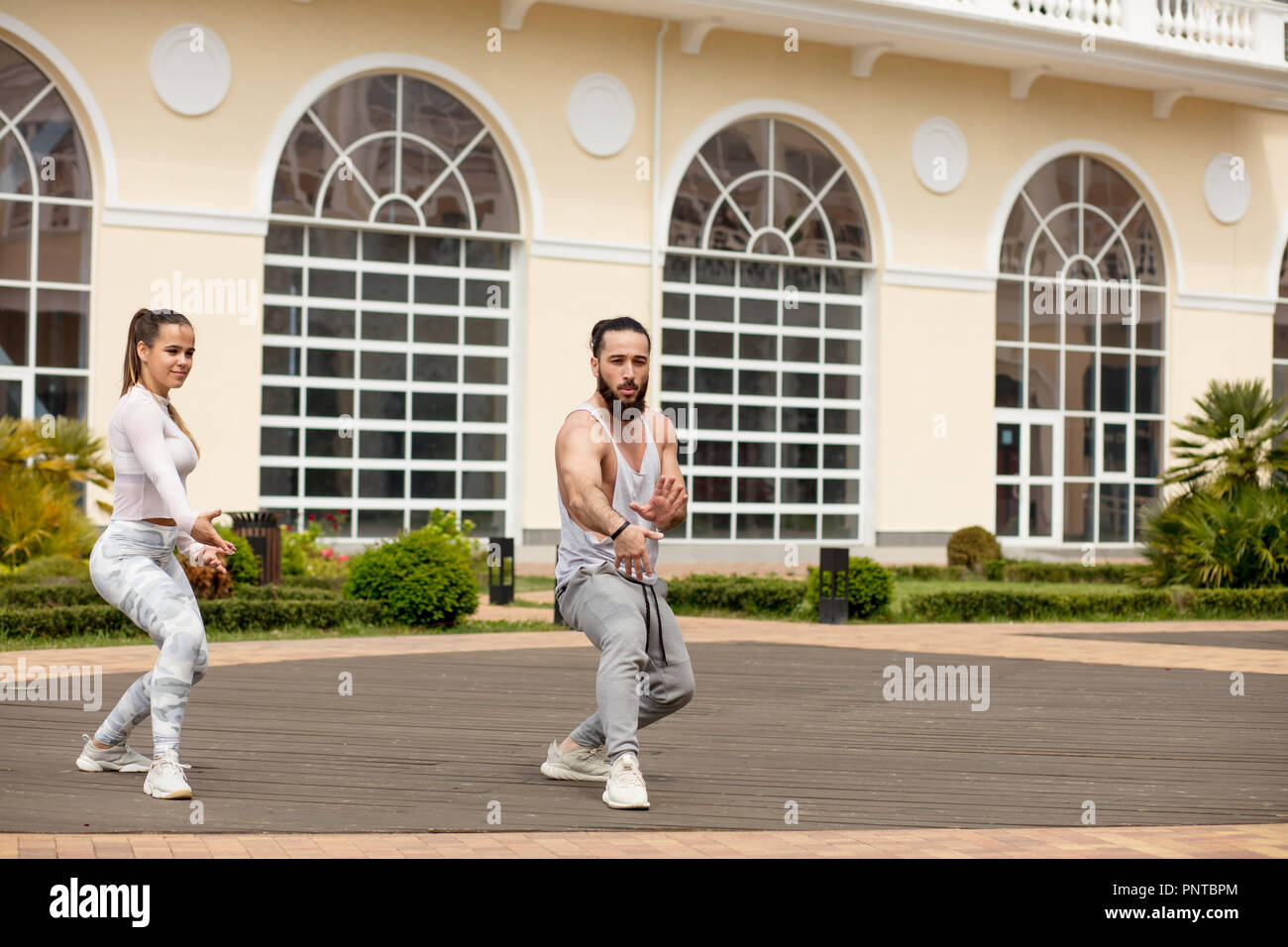 Young Couple Doing Acrobatics Hi res Stock Photography And Images Alamy young-couple-doing-acrobatics-hi-res-stock-photography-and-images-alamy