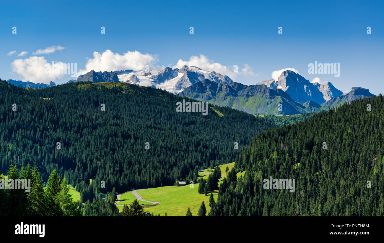 August landscape nature hi-res stock photography and images - Alamy