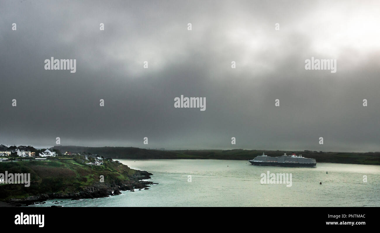 Cork, Ireland. 14th May, 2018. Cruise liner Queen Victoria steams up ...