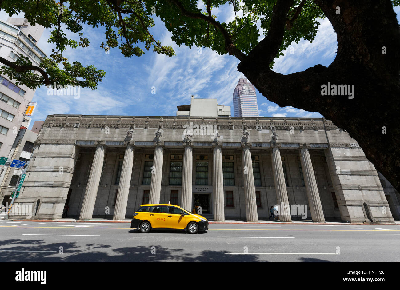 Land bank exhibition hall taipei hi-res stock photography and images ...