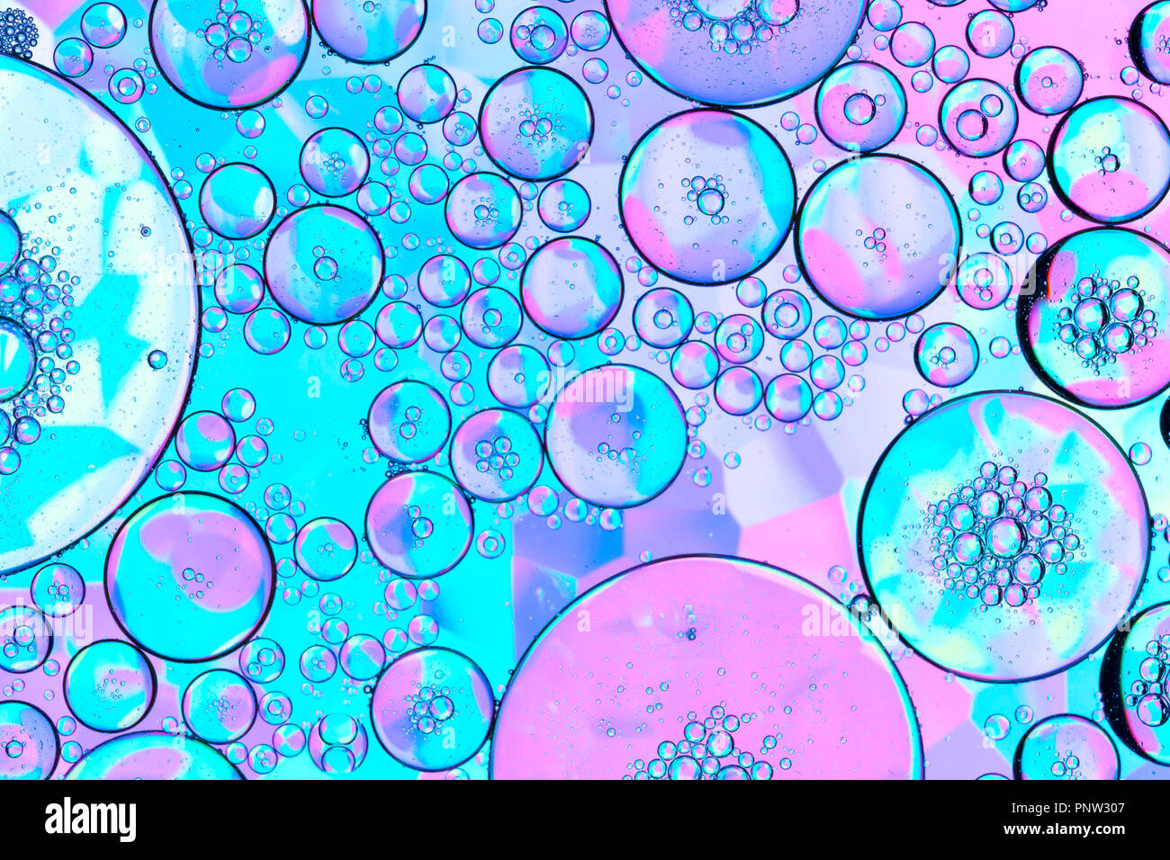 Oil and water bubbles hi-res stock photography and images - Alamy