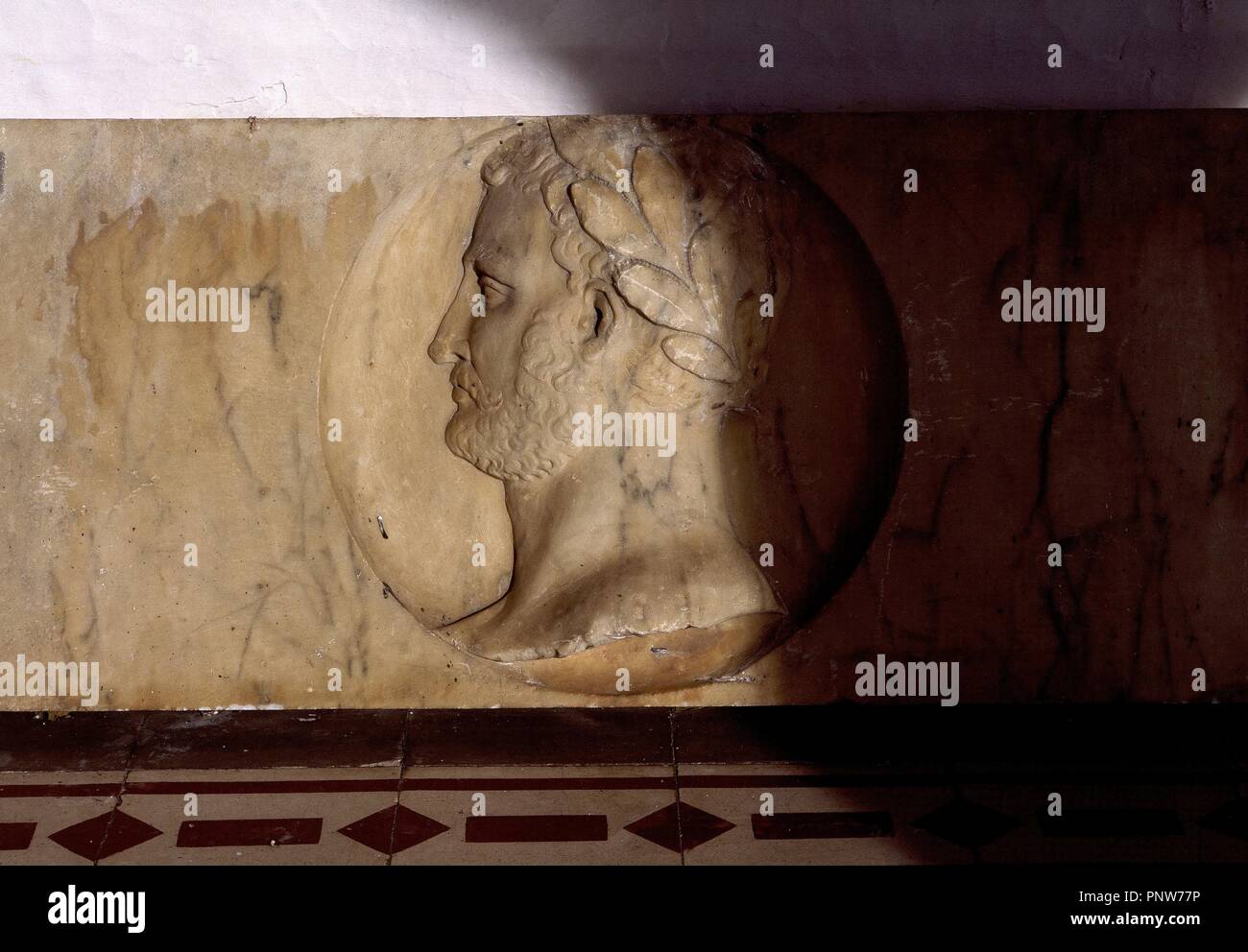 RELIEVE EN MARMOL DE ROSTRO DE PERSONAJE ROMANO - SIGLO XVI ...