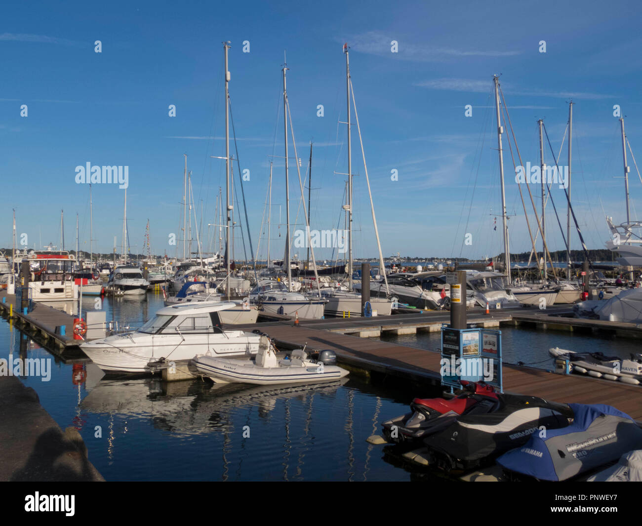 Fishing/pleasure boats at Poole Quay/Harbour in Dorset, England UK ...