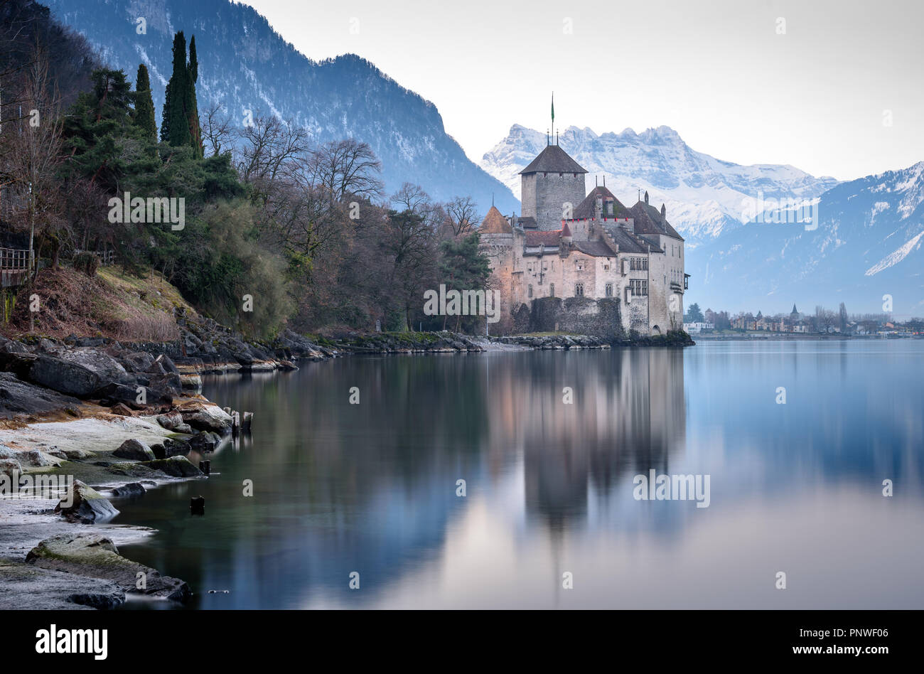castle chillon and lake geneva Stock Photo - Alamy