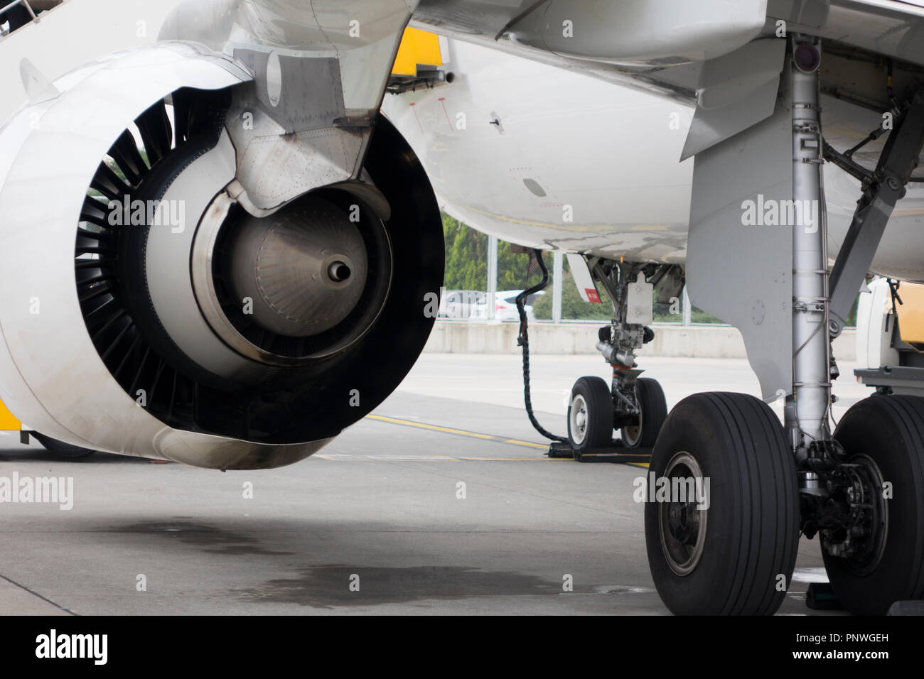 Airplane turbine hi-res stock photography and images - Alamy