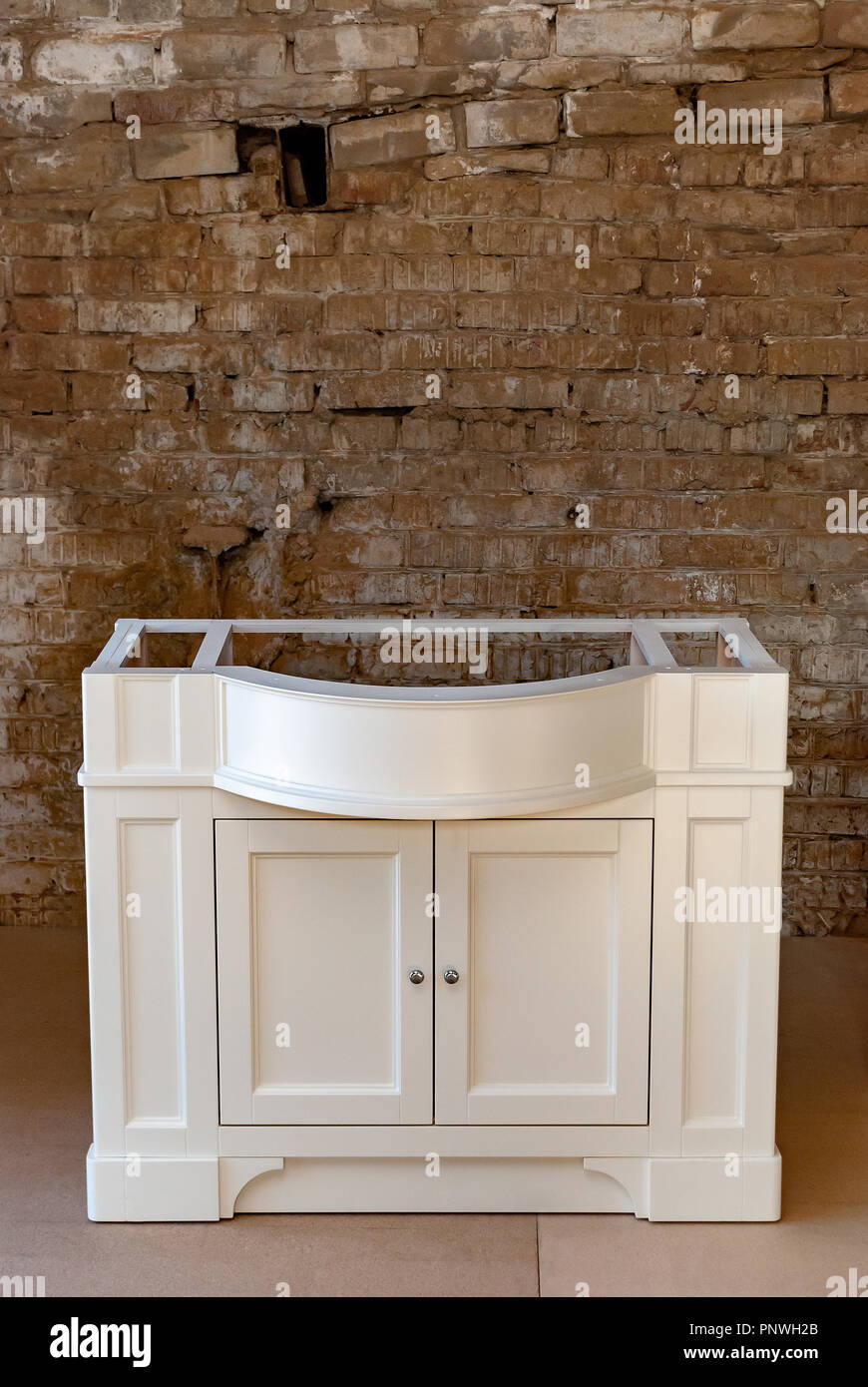 Empty bathroom cabinet hi-res stock photography and images - Alamy