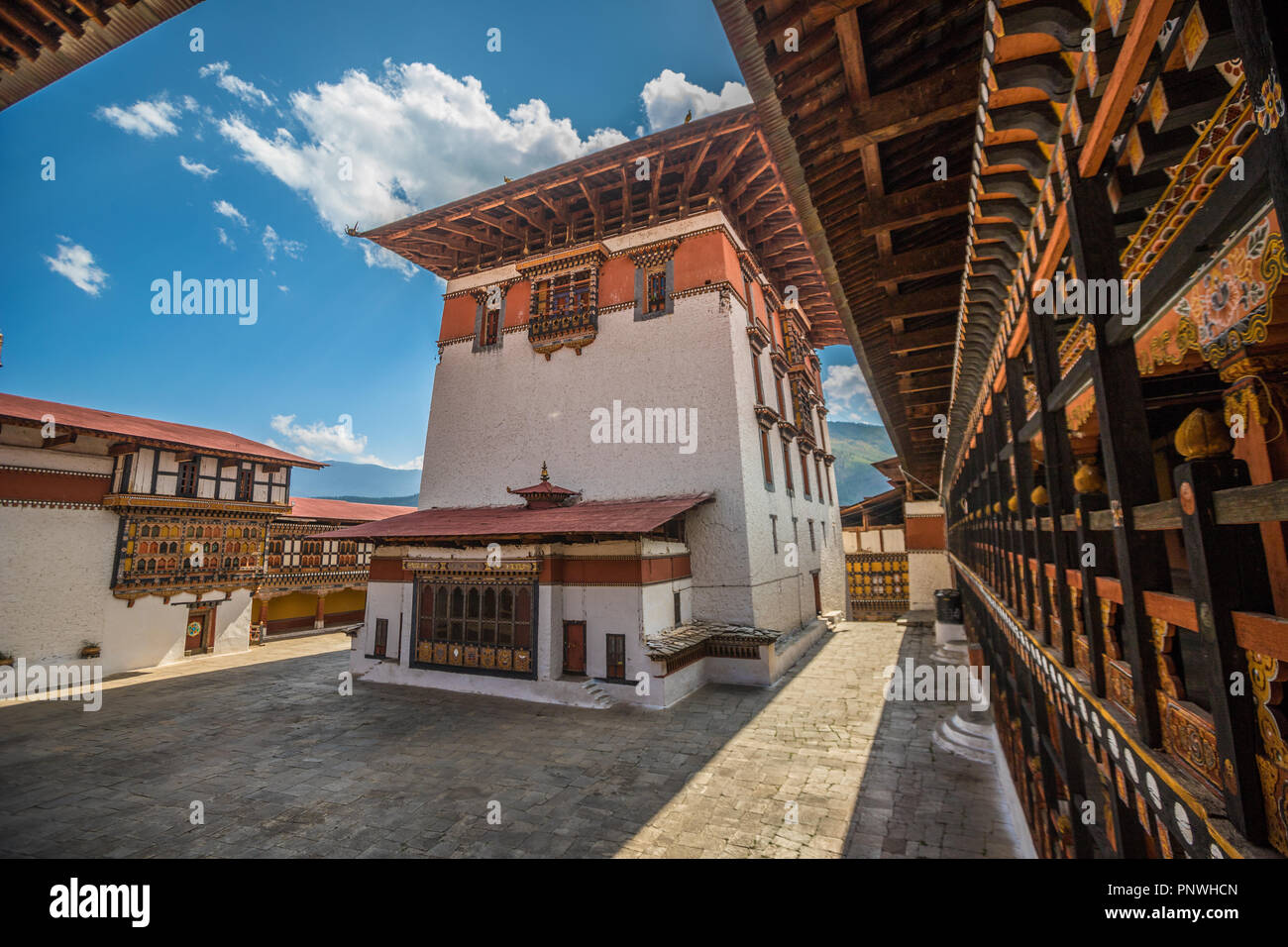 Paro dzong hi-res stock photography and images - Alamy