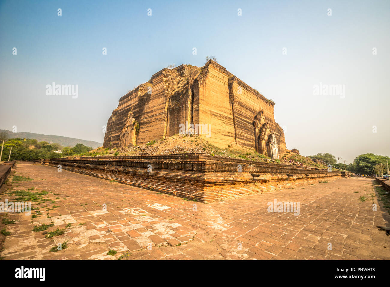 Pahtodawgyi temple hi-res stock photography and images - Alamy