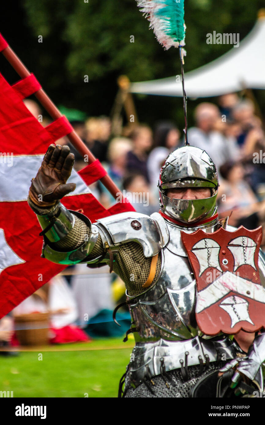 Colourful knights in armour hi-res stock photography and images - Alamy