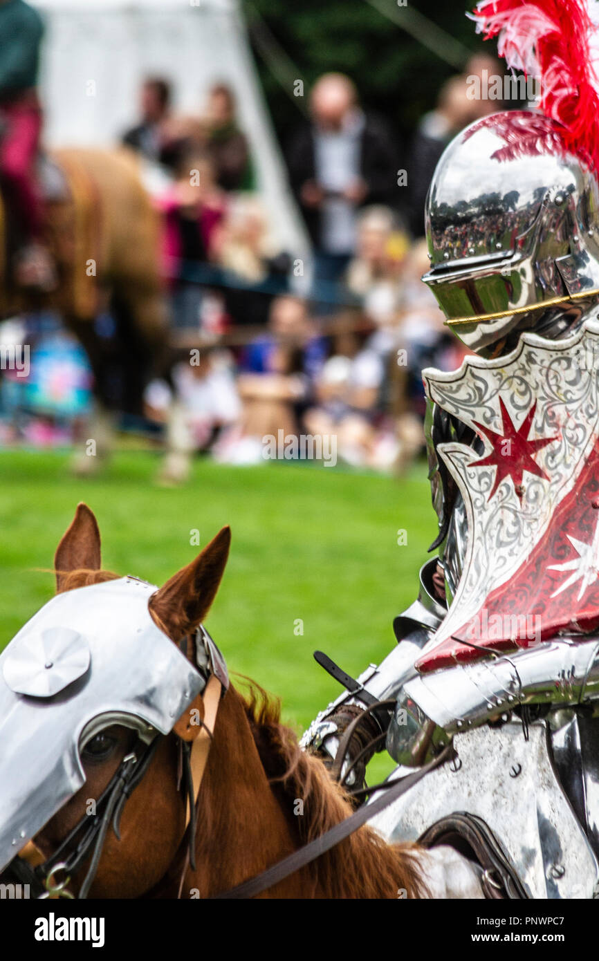 Arming of the knights hi-res stock photography and images - Alamy