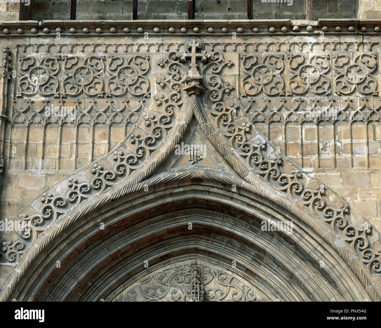 Gothic art. Church of Saint Mary. Arch of the facade of the sun ...