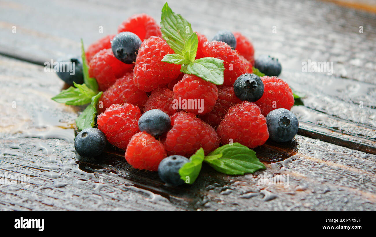 Raspberry blueberry water hi-res stock photography and images - Alamy