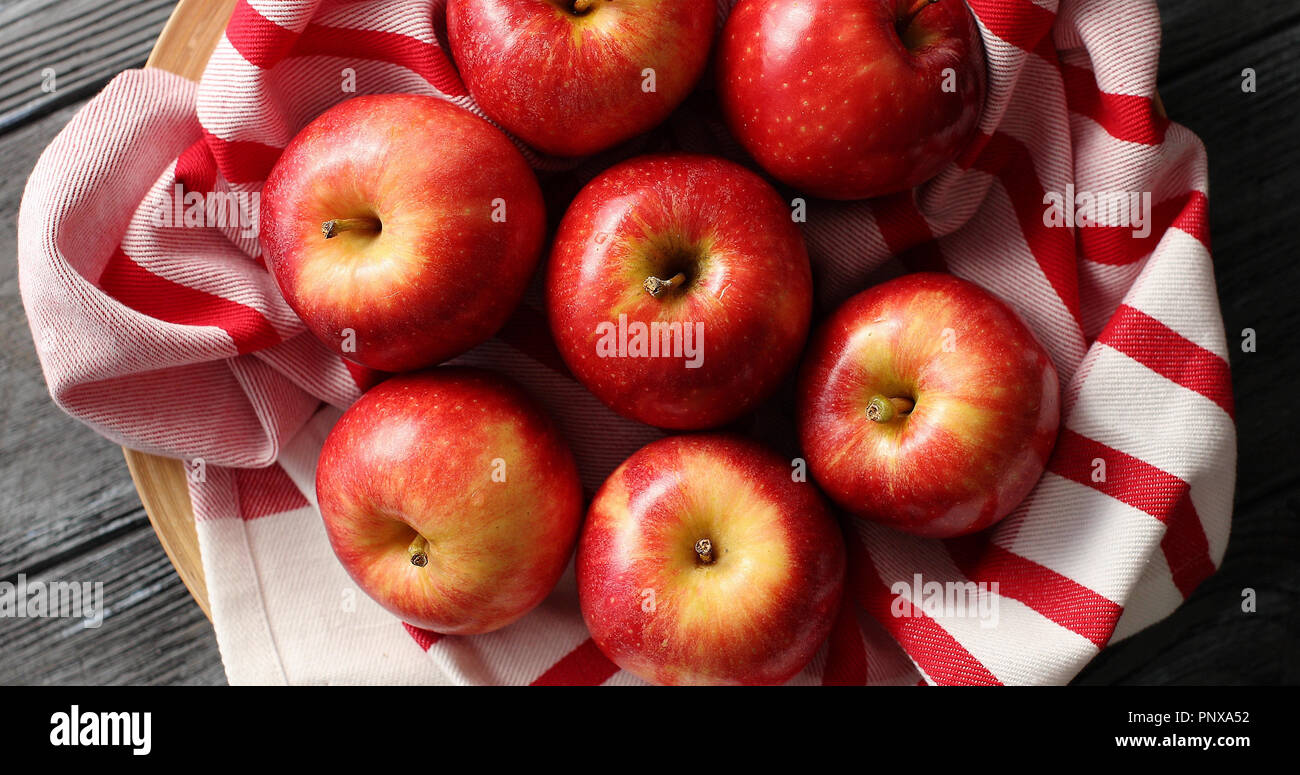 Bright shiny red apples from above Stock Photo - Alamy